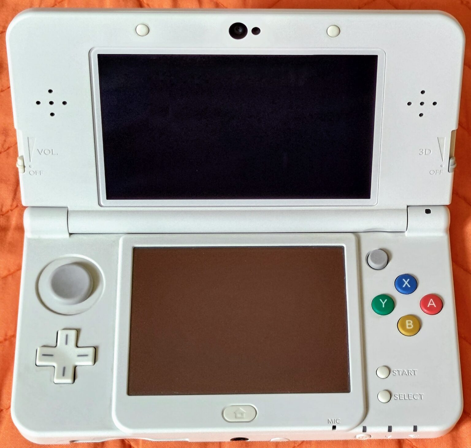 New Nintendo 3DS Ambassador Edition, vista 3 – eritrium.org